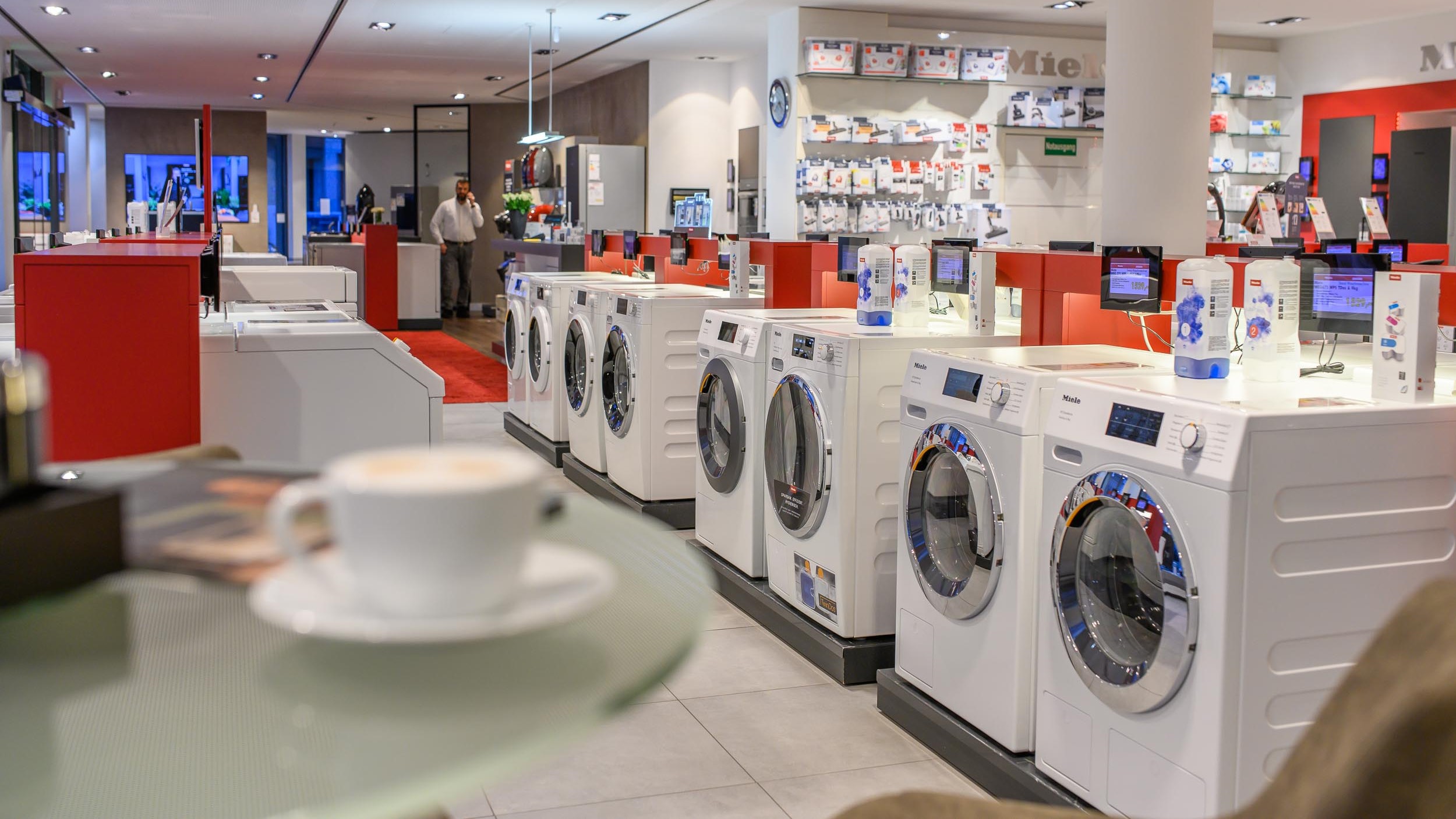 Exklusive Miele Geräte im Miele Center Düsseldorf